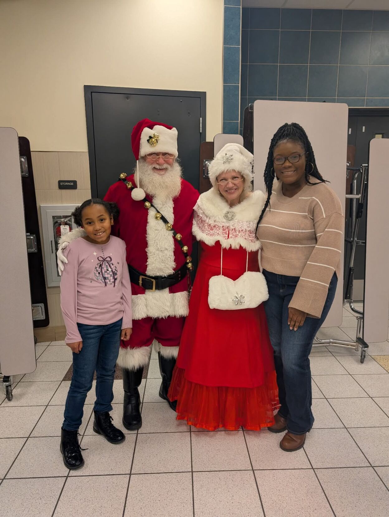 Hillview Holiday Social | News | alliednews.com