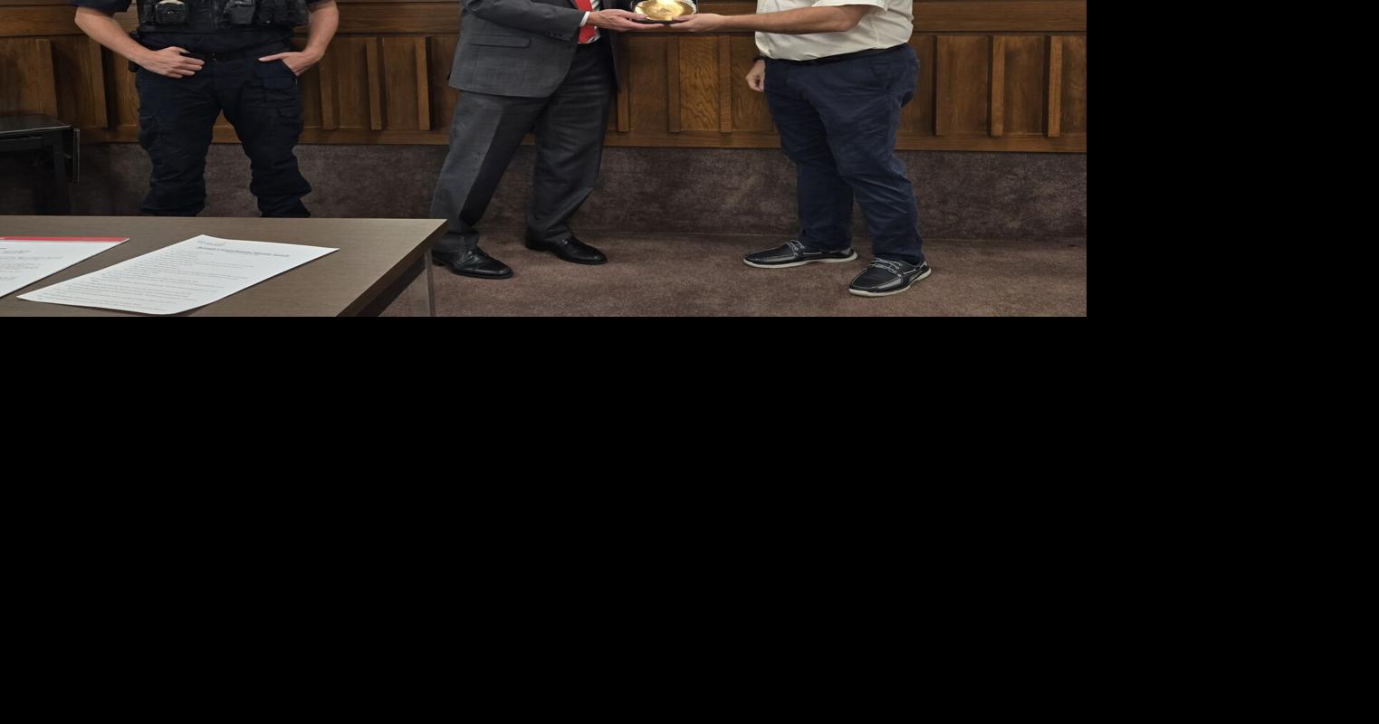 Grove City Borough honors retired officer | News | alliednews.com