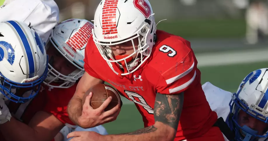 GCC football closes regular season home schedule with 30-20 win over ...