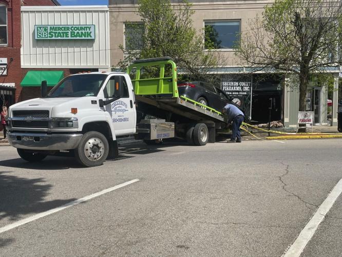 UPDATE: 3 in custody after burglaries of 2 gun stores in Mercer and ...