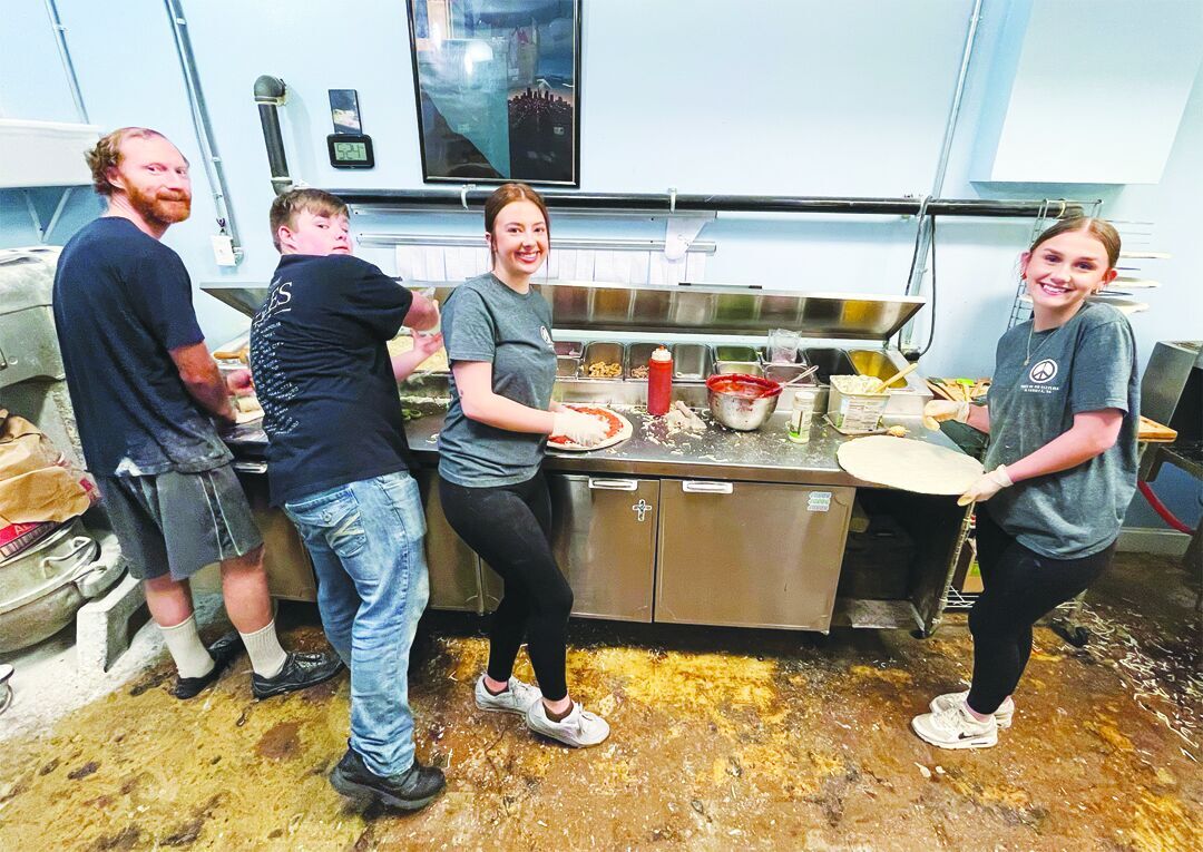 Peace of Pie stays open during Christmas | News | altavistajournal.com