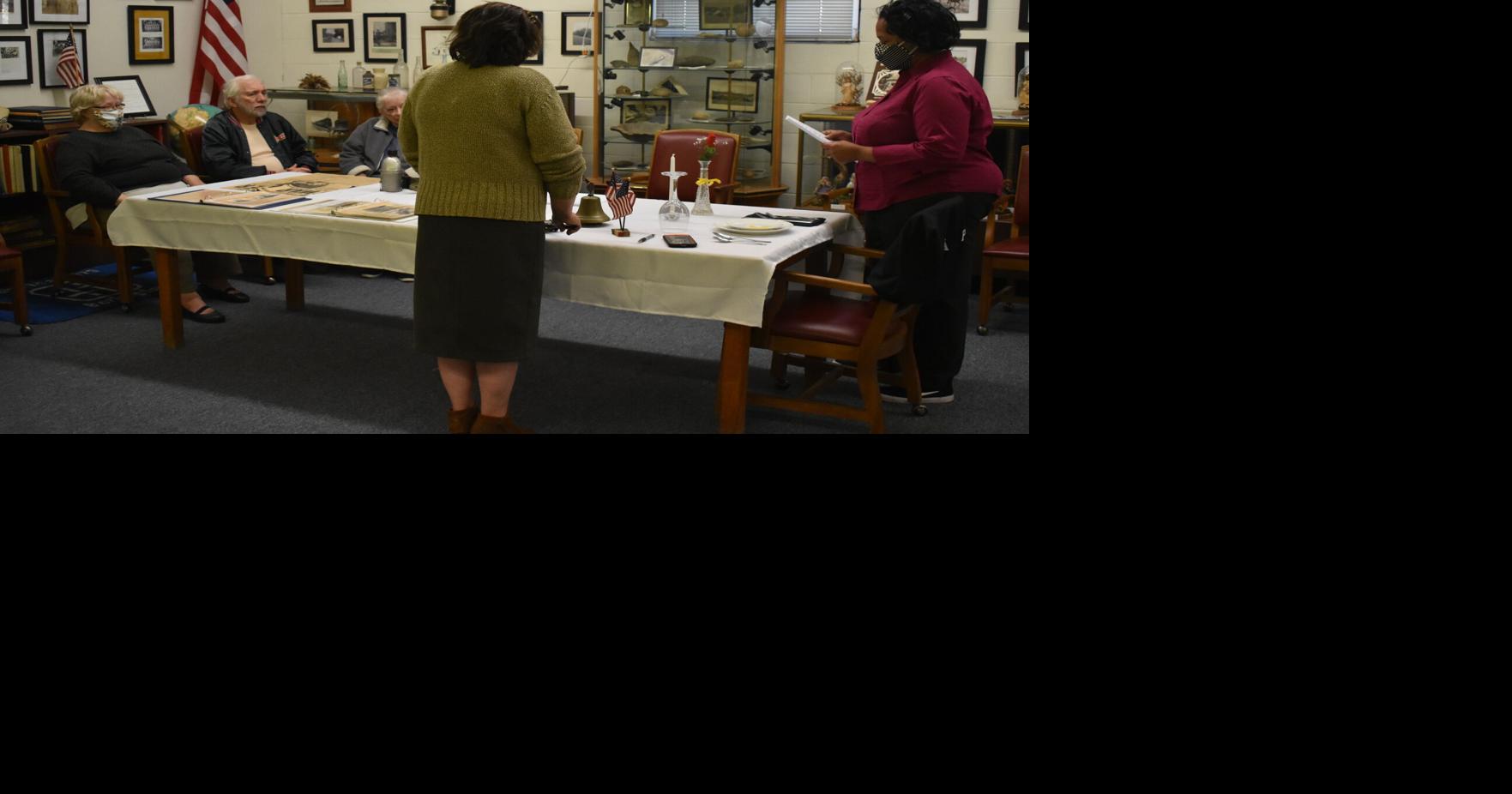 Patrick Henry Memorial Library honors veterans | Multimedia ...