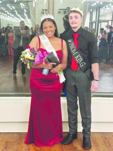 Altavista Prom King and Queen | News | altavistajournal.com