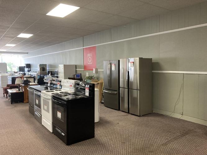 Demand outstrips supply at home goods stores | Multimedia ...