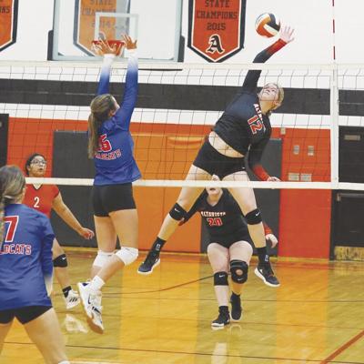 Lady Colonels pick up two more wins on the court | Online Features ...