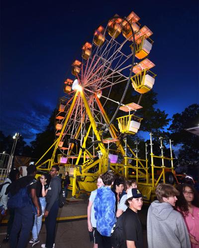 SLIDESHOW: Andona's Clown Town | Gallery | andovertownsman.com