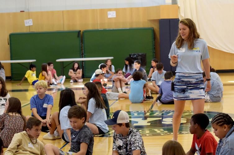 Andover students head back to class | News | andovertownsman.com