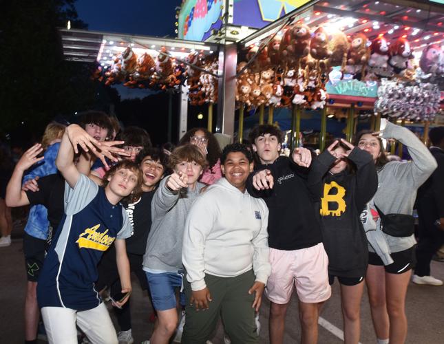 SLIDESHOW: Andona's Clown Town | Gallery | andovertownsman.com