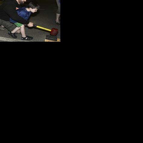 Hundreds drawn to Clown Town fun and games | Lifestyles ...