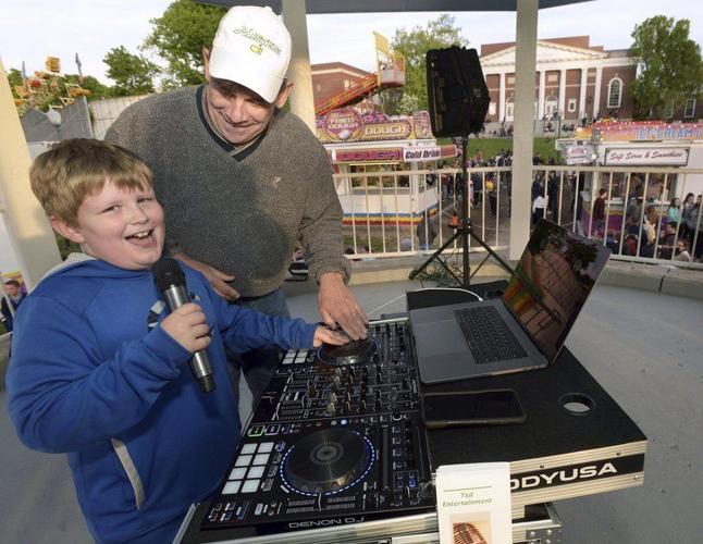 Clown Town draws big crowds Friday | Lifestyles | andovertownsman.com