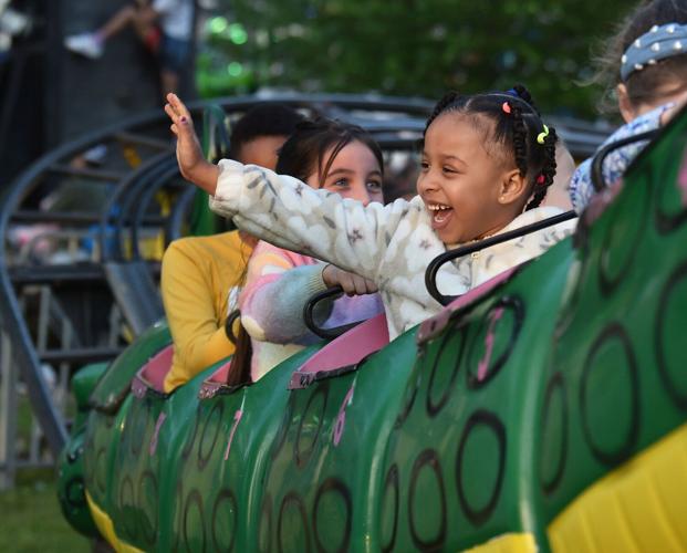 Clown Town endures despite rainy Saturday | News | andovertownsman.com