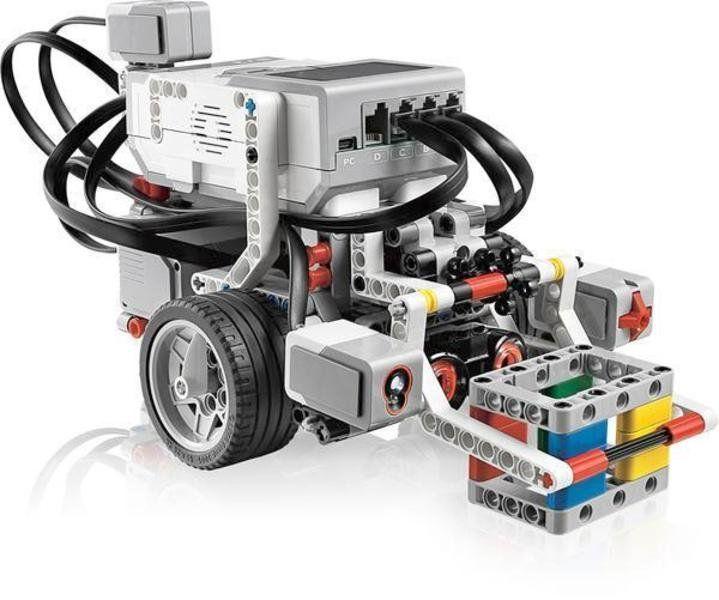 Lego robots power engineering initiative | Local News | andovertownsman.com