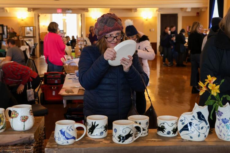 Crowds celebrate season at artisan market | Local News ...