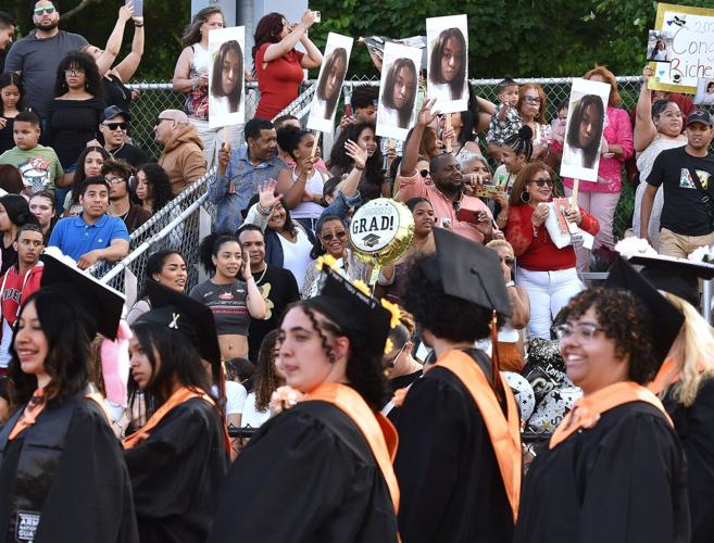 GLTS celebrates graduation of 401 seniors | Education | andovertownsman.com