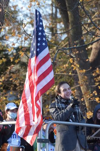 'We're back!': Thanksgiving Feaster Five draws thousands upon return ...