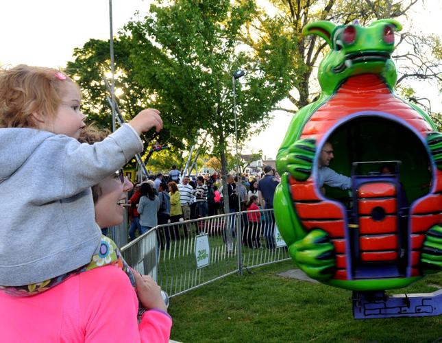 PHOTO SLIDESHOW: CLOWN TOWN | News | andovertownsman.com