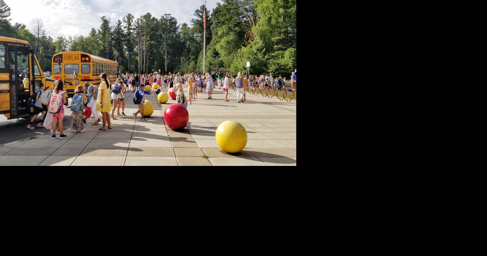 Andover students head back to class | News | andovertownsman.com