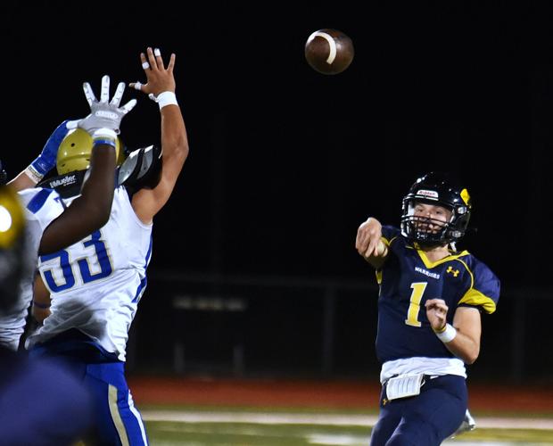 SLIDESHOW: Andover Football Action | Gallery | andovertownsman.com