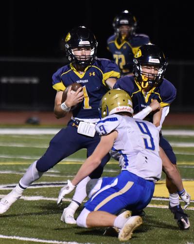 SLIDESHOW: Andover Football Action | Gallery | andovertownsman.com