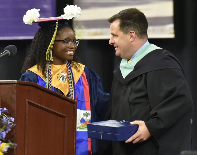 411 students graduate from Andover | Education | andovertownsman.com