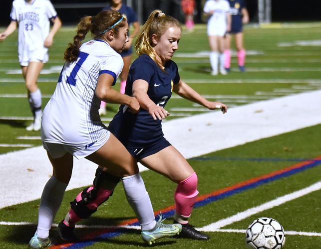 SLIDESHOW: Andover vs Methuen Girls Soccer | Gallery | andovertownsman.com