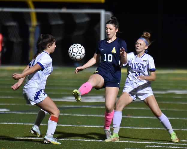 SLIDESHOW: Andover vs Methuen Girls Soccer | Gallery | andovertownsman.com