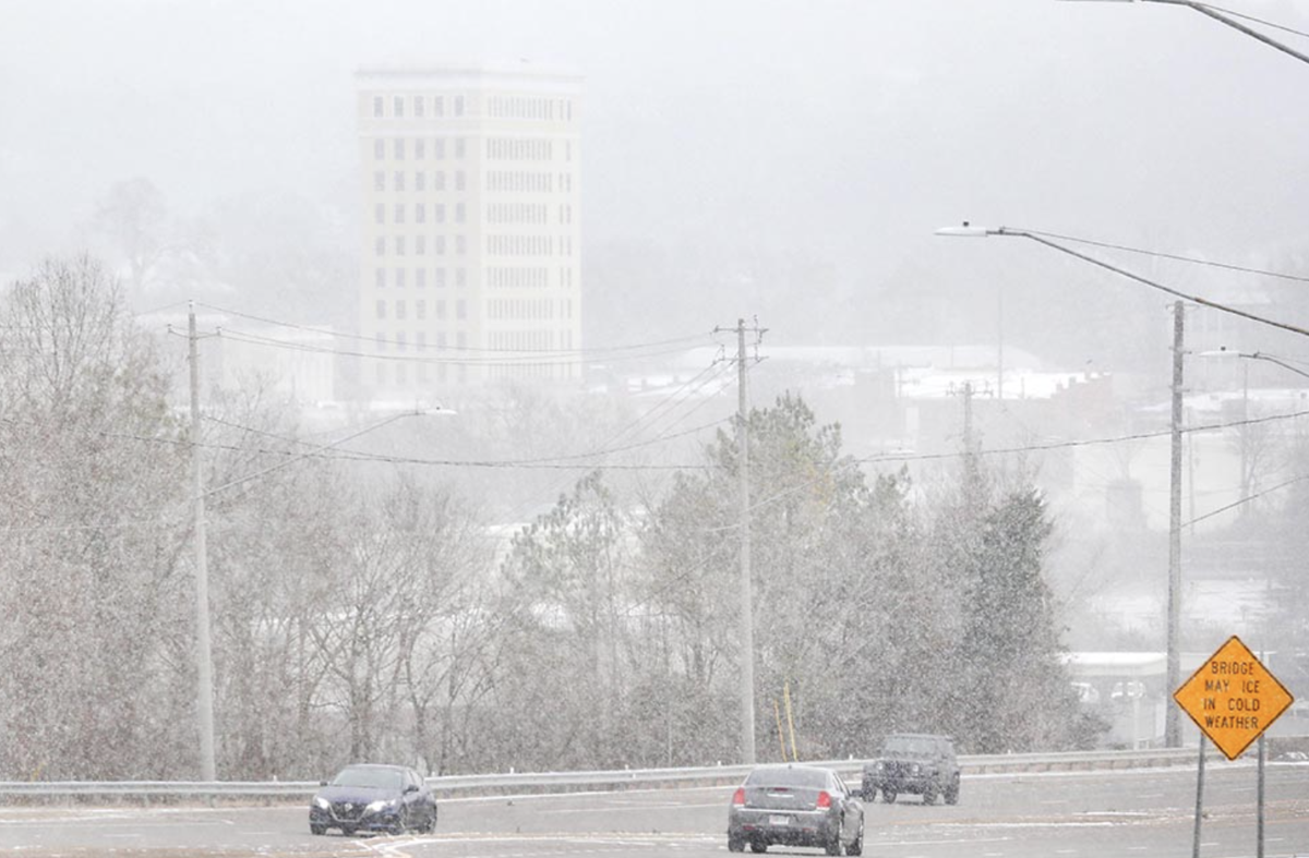 Complicated weather pattern raises travel risk across Calhoun County ...
