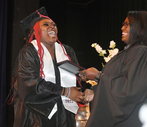 Photo gallery: Anniston High graduation | Slideshows | annistonstar.com