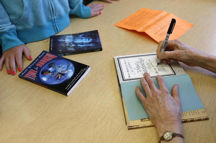 Mary Downing Hahn Visits Kitty Stone | Slideshows | annistonstar.com