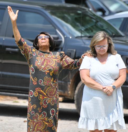 Photo gallery: Prayer vigil for Anniston fire chief Jeff Waldrep ...