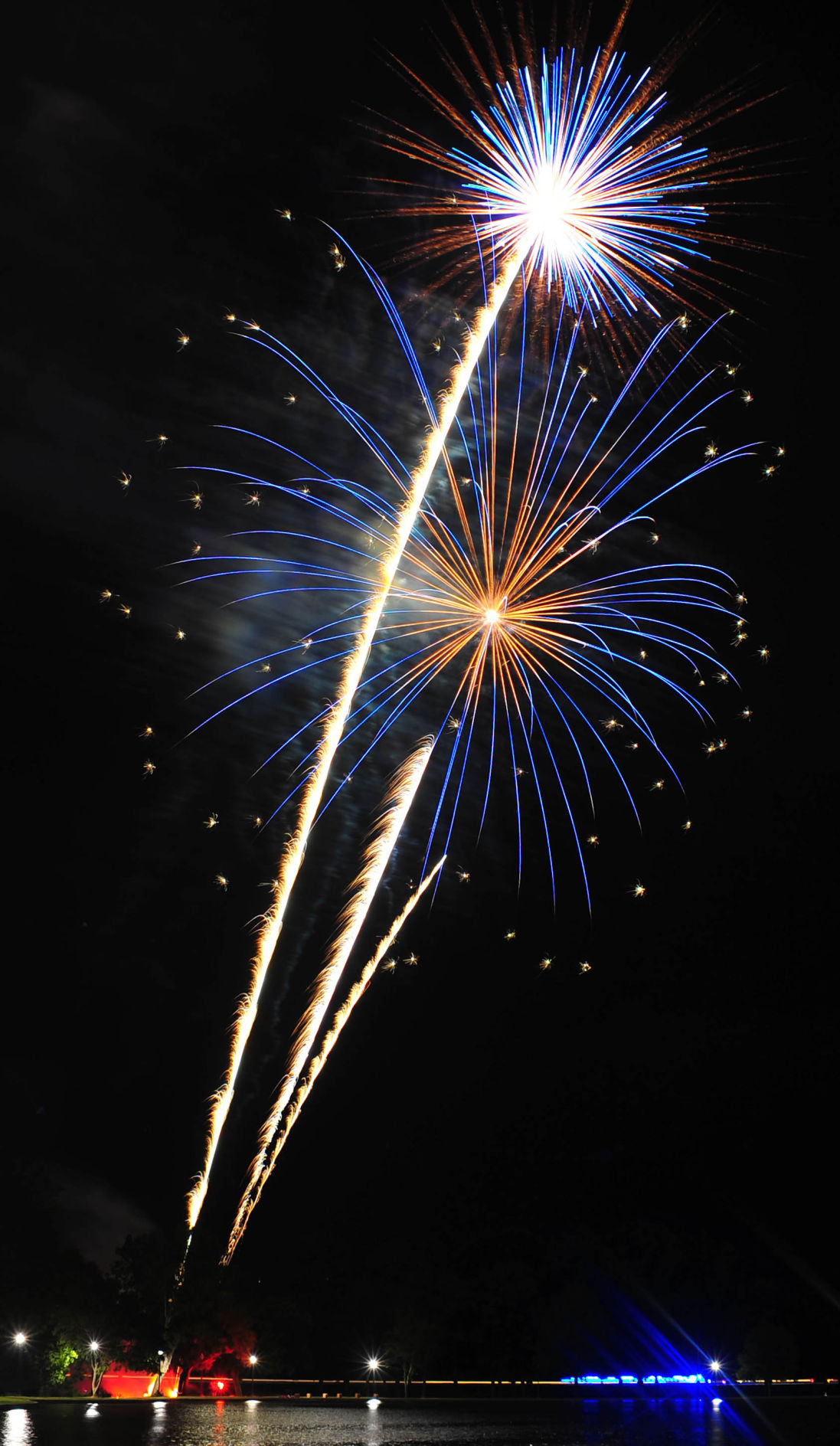 Oxford Fireworks Display Sunday Night At Oxford Lake | Slideshows ...
