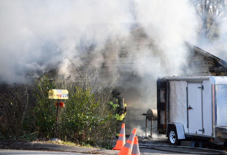 Photo gallery: Fire at 1206 Glendale Road in Anniston Monday afternoon ...
