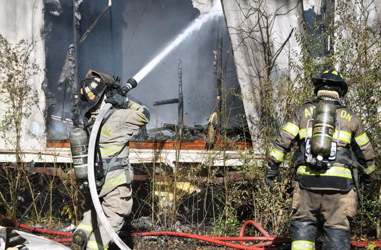 Photo gallery: Anniston Firefighters battle abandoned Wellborn trailer ...
