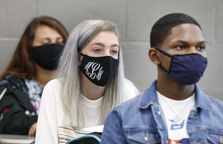 Photos: First Day of School at Wellborn High | News | annistonstar.com