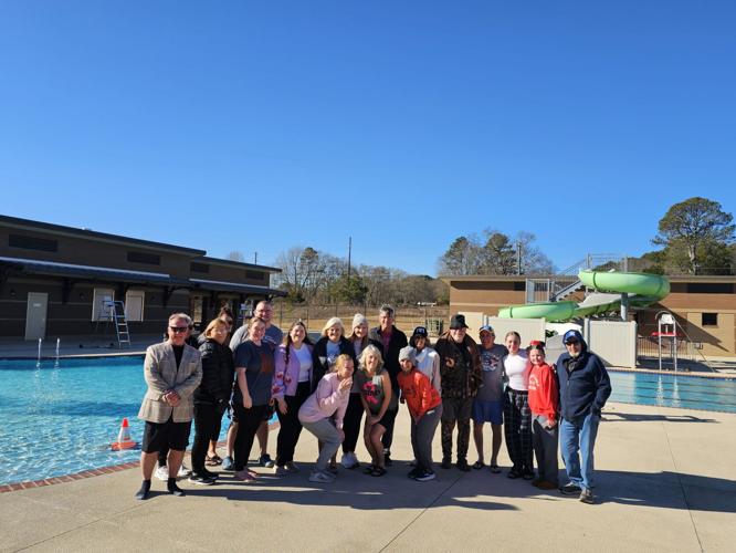 'It's a very great cause': Vanecia Foundation's Polar Plunge brings ...