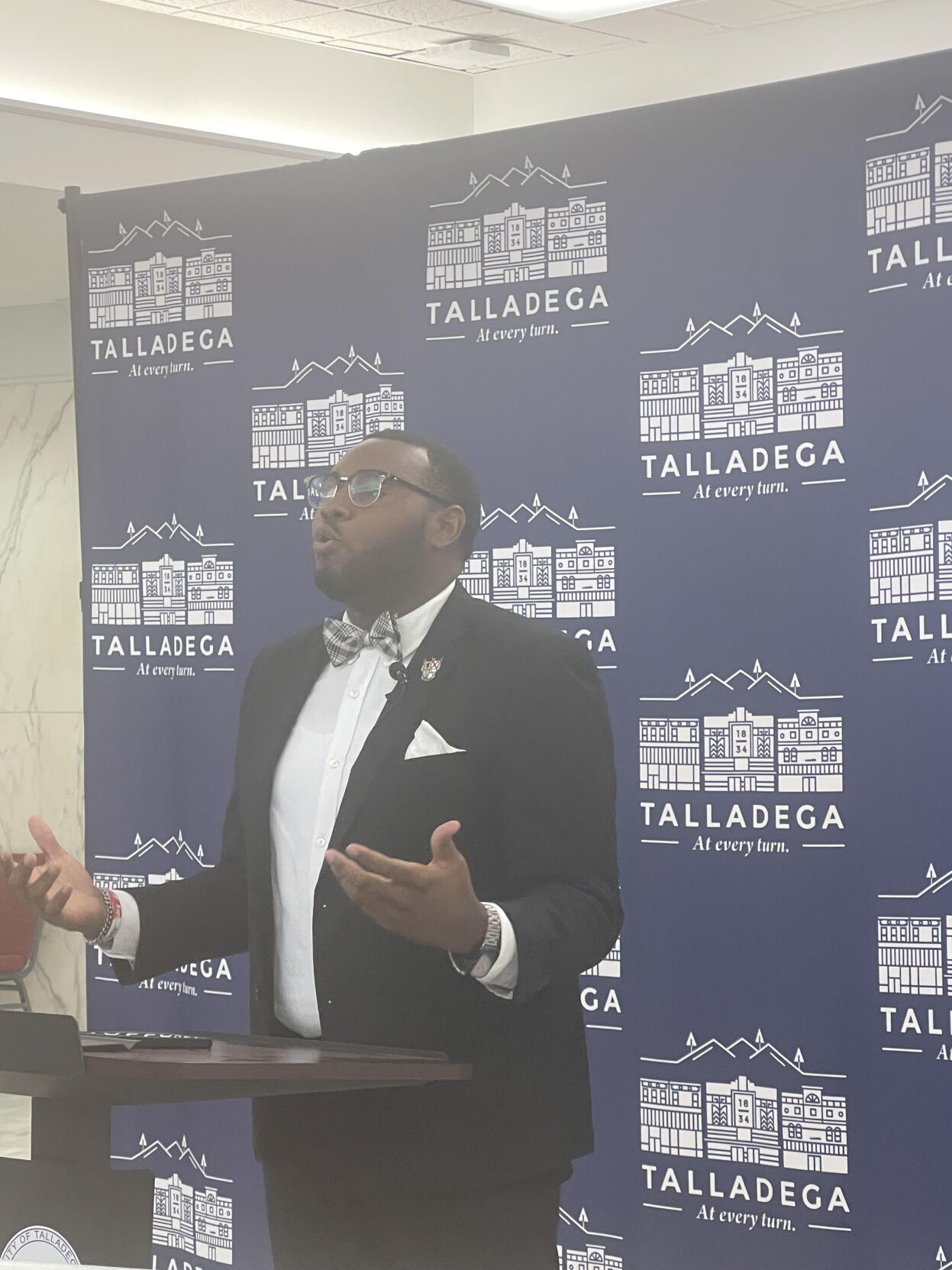 Mayor Hall calls for end to violence and division in Talladega | News ...