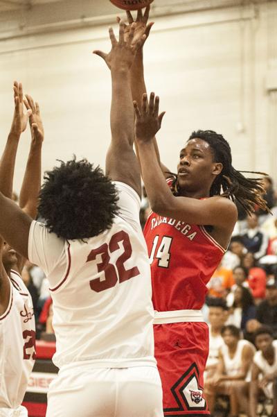 On the line ... with Talladega senior Rontavious Barclay | The Daily ...