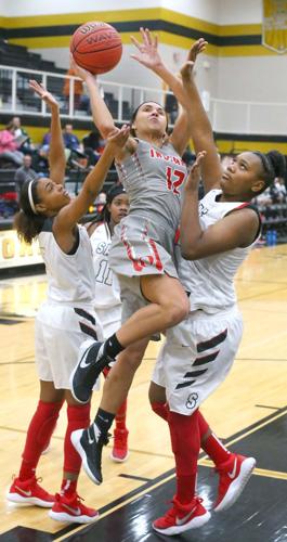 Calhoun County Basketball Tournament Day 1 | Slideshows | annistonstar.com