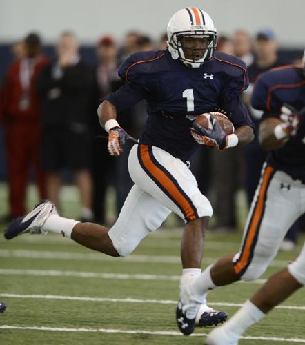 Auburn football: Somebody put Reed in a corner ... and he likes it ...