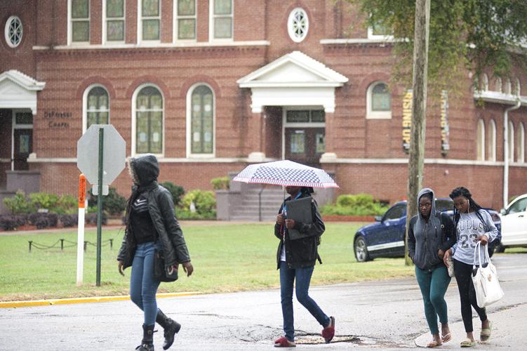 Rainy day on campus (photos) | The Daily Home | annistonstar.com