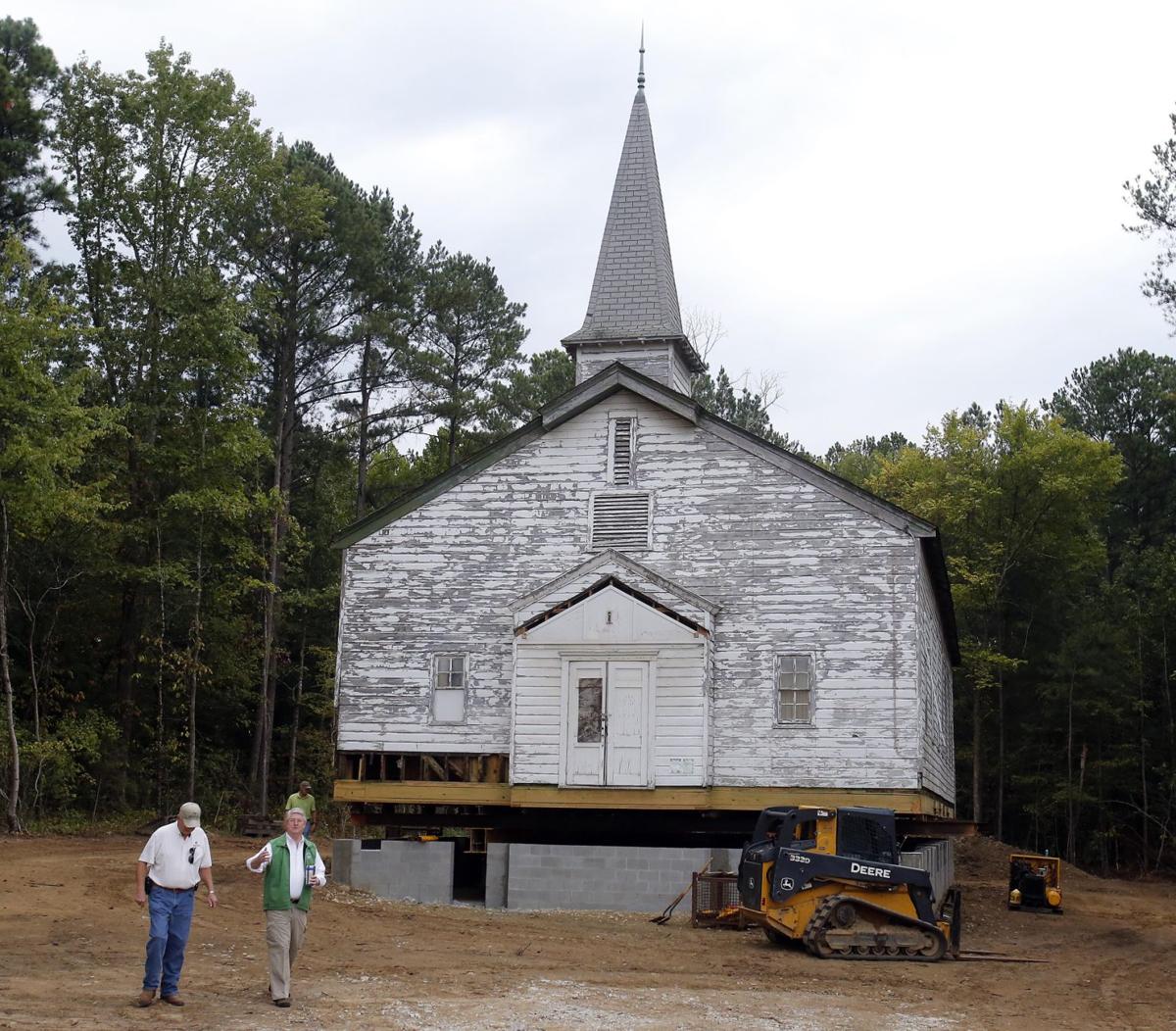 Setting Piney Wood Chapel on its foundation | Slideshows | annistonstar.com
