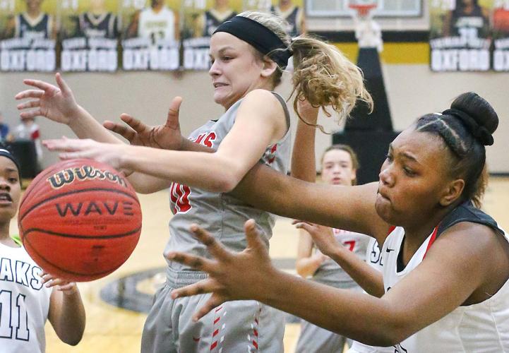 Calhoun County Basketball Tournament Day 1 | Slideshows | annistonstar.com