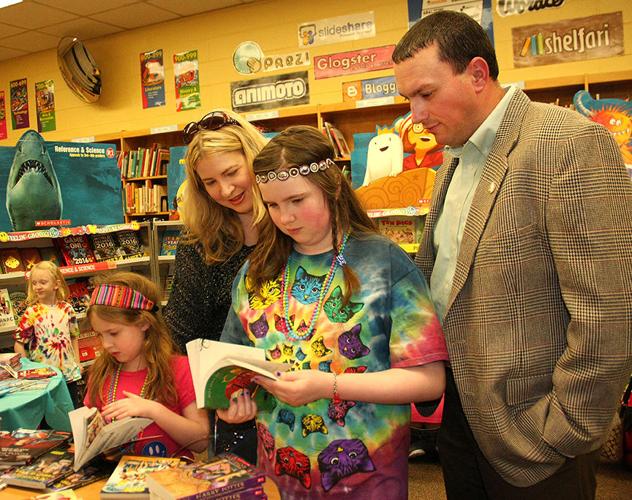 Kitty Stone Elementary Celebrates Read Across America | Slideshows ...