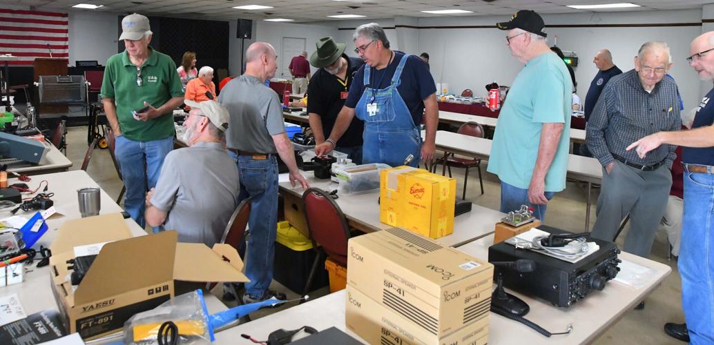 Ham radio hobbyists share knowledge at Gadsden event | Local News | annistonstar.com