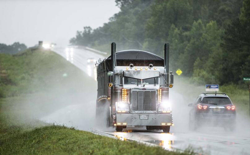 Photos: Rainy Commute | Slideshows | annistonstar.com