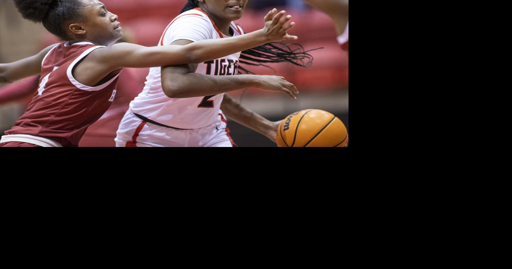 Prep girls basketball: Webb makes a 31-point impression, but Handley ...