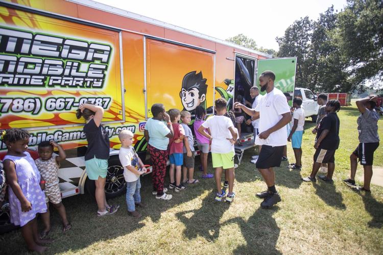 Photo gallery: Back to School Youth Rally | Slideshows | annistonstar.com