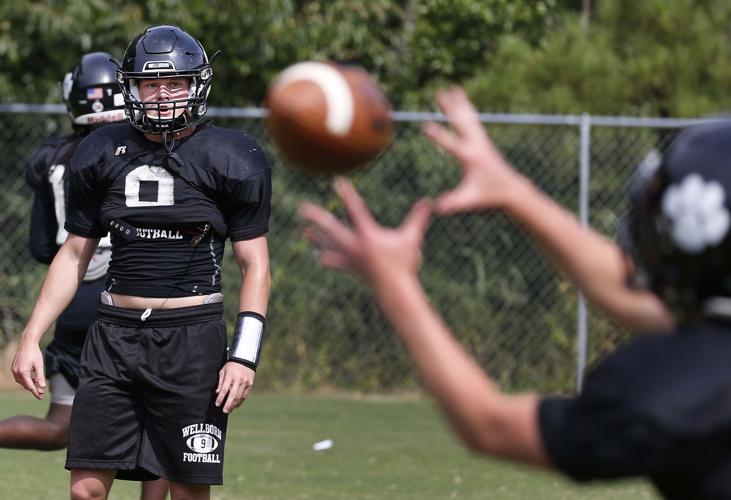 Photos; Wellborn High Football Practice | Slideshows | annistonstar.com