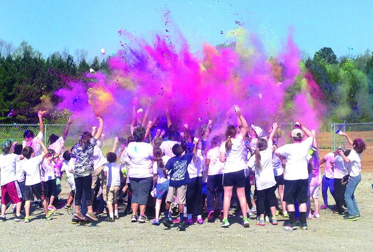 Munford Elementary club holds color run | Life | annistonstar.com