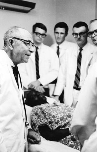 New biography celebrates the life of a giant of Alabama medicine ...